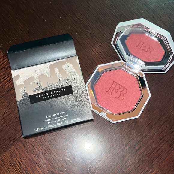 Fenty Beauty | Makeup | Fenty Beauty Ruby Richez Killawatt Freestyle Highlighter | Poshmark
